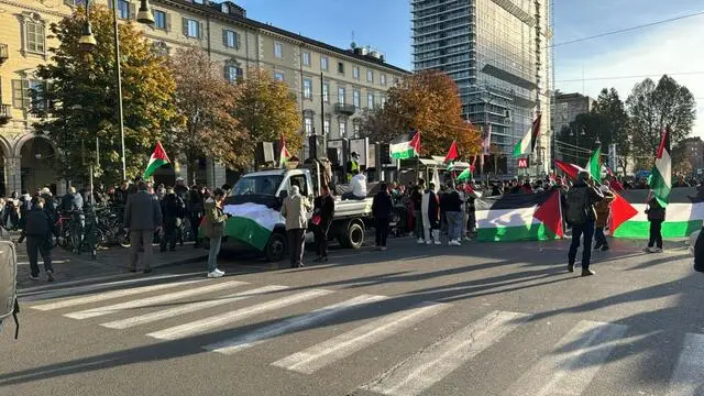 Mo: corteo pro Palestina a Torino, 'Salviamo Gaza' | Giornale di Brescia Mo: corteo pro Palestina a Torino, 'Salviamo Gaza' | Giornale di Brescia