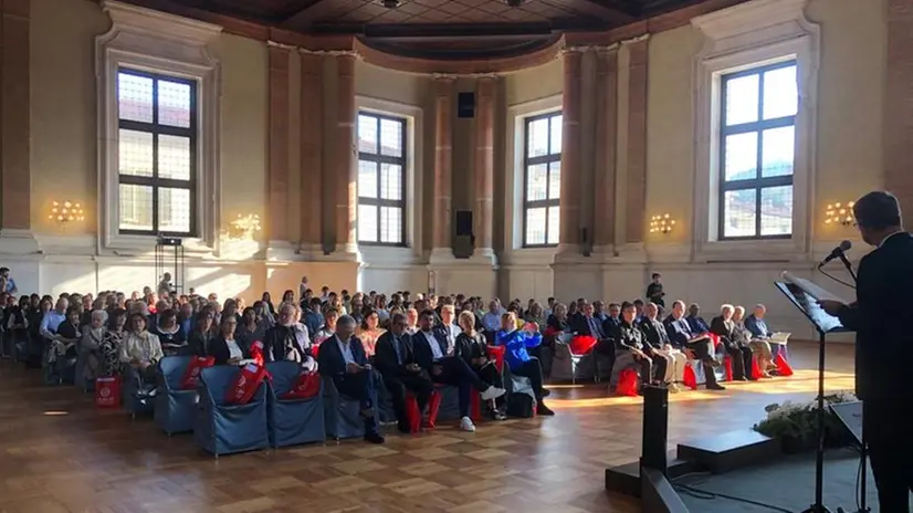 I «decenni difficili» del Calini in un libro che celebra i 100 anni ...