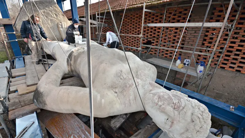 Il ritorno del Bigio in piazza Vittoria, la storia infinita entra di ...