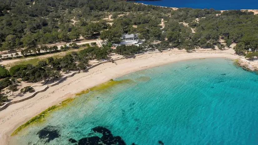 Stretta sul fumo alle Baleari, il divieto riguarderà 28 spiagge ... Stretta sul fumo alle Baleari, il divieto riguarderà 28 spiagge ...