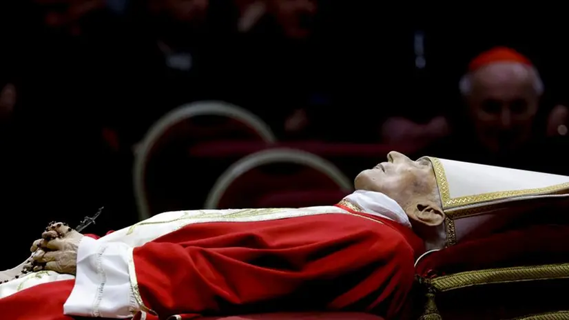 ++ Ratzinger: oggi 60 mila fedeli, 195 mila in tre giorni ++ | Giornale ... ++ Ratzinger: oggi 60 mila fedeli, 195 mila in tre giorni ++ | Giornale ...