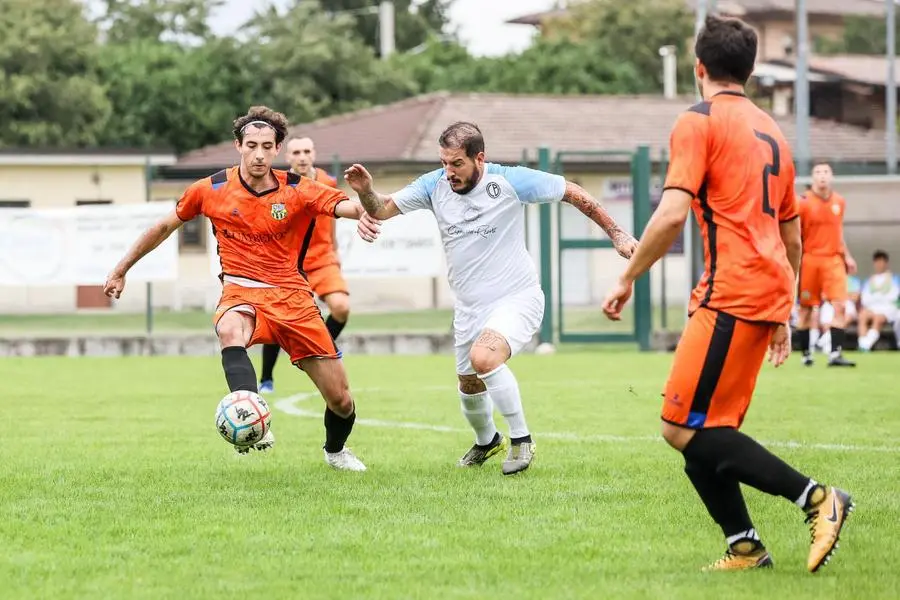 Le immagini della domenica calcistica sui campi bresciani | Giornale di Brescia