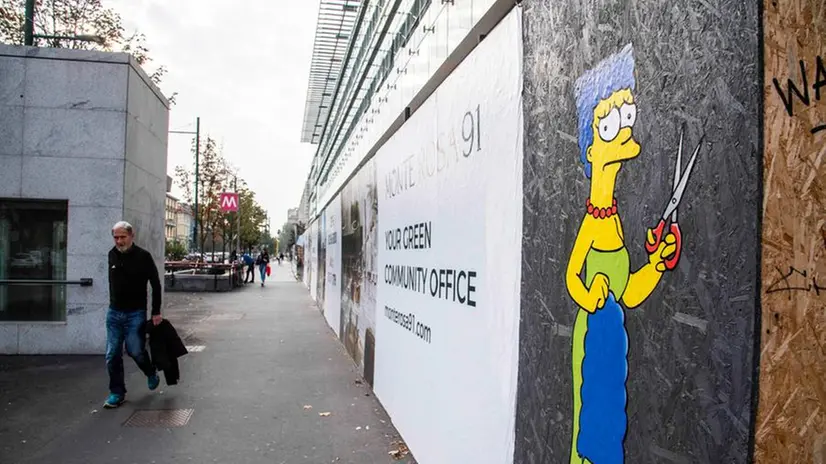 Iran: rimosso murale con Marge Simpson che si taglia capelli | Giornale ...