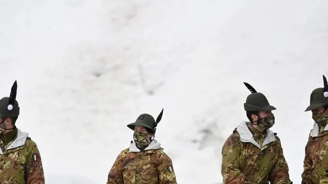 Esercito: gli Alpini celebrano a Napoli il 150mo compleanno | Giornale ...