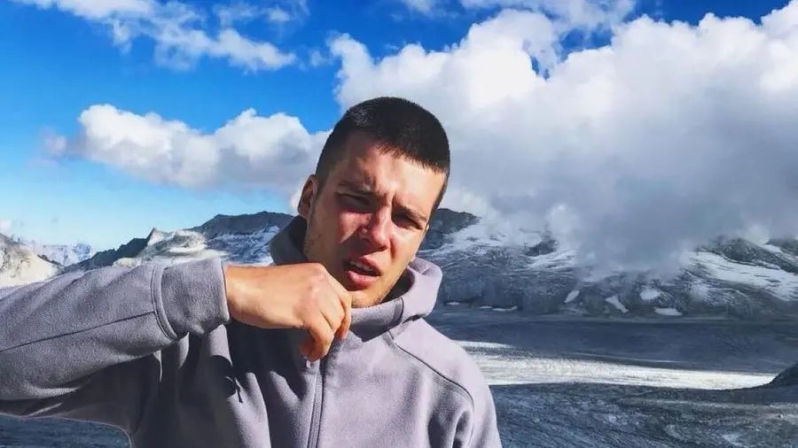 Slava, rapper ucraino bresciano che racconta la guerra sui social ...