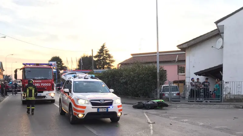 Moto contro auto, schianto fatale: muore un 27enne | Giornale di Brescia