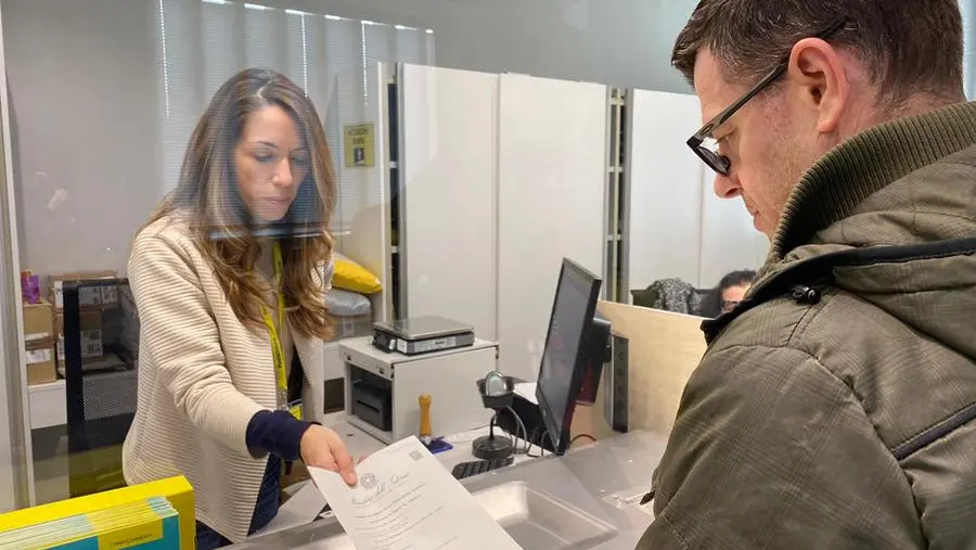 Per fare il passaporto in posta nei piccoli comuni bisognerà aspettare ...