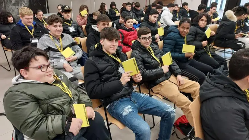 Gli studenti dello CNOS-FAP dei Salesiani Arese in visita al GdB ...