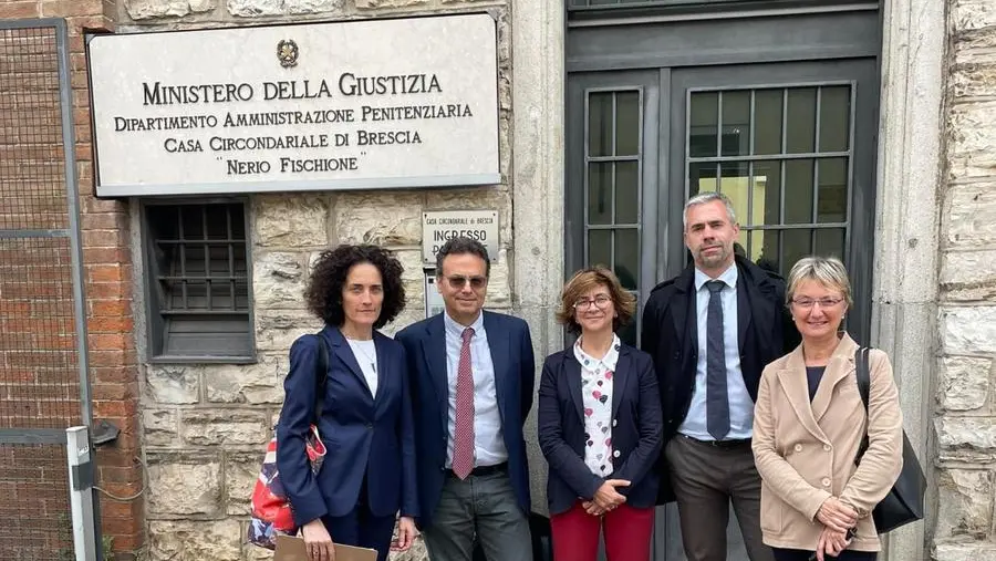 Gli avvocati delle Camere Penali a Canton Mombello: «Ora vengano i giudici» | Giornale di Brescia