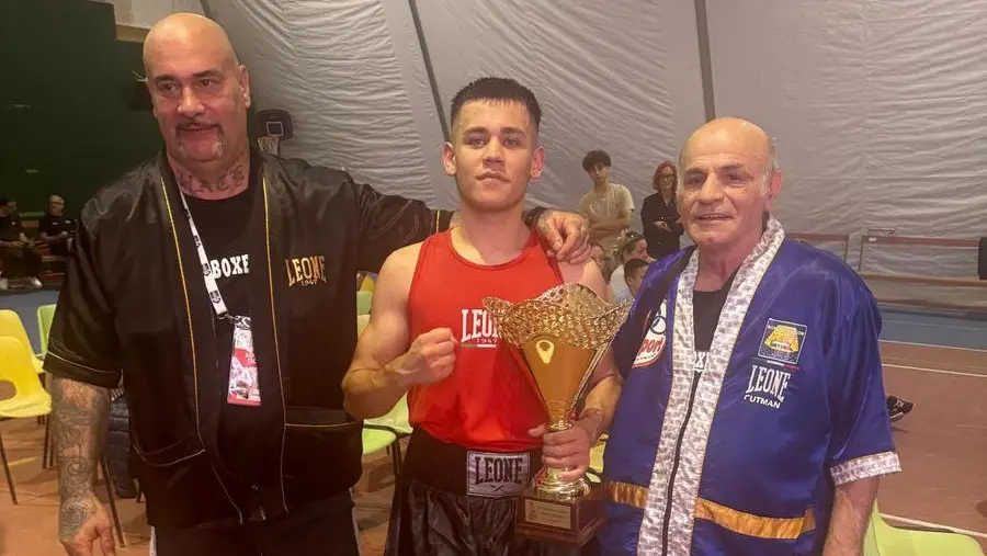 Boxe: Febbrari trionfa nel Mariani, Ieseanu vince il Città di Desenzano ...