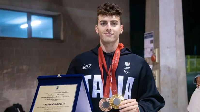 A Borgosatollo la festa per le medaglie di Federico Bicelli | Giornale ...