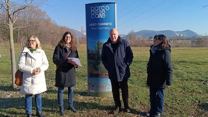 Aperto un nuovo accesso al lago Canneto del Parco delle Cave | Giornale ...