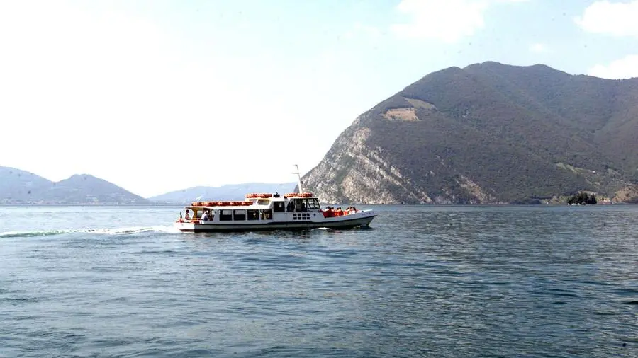 Battelli, da marzo biglietti più cari per chi lavora a Montisola ...