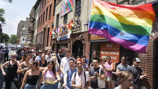 Via parole transgender e queer dal sito del monumento Stonewall ...
