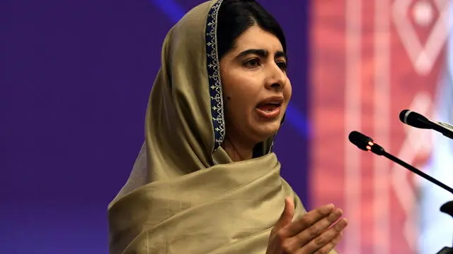 Malala visita il suo villaggio, prima volta da attacco talebano ...