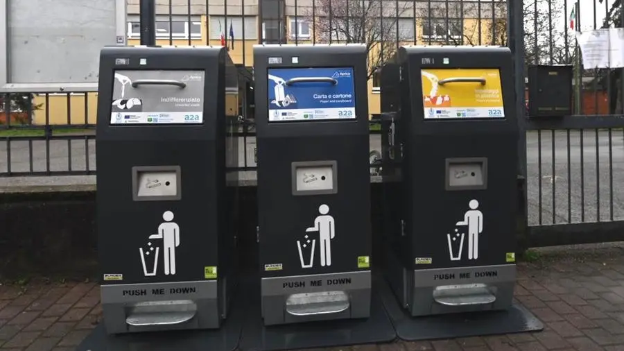 Nuovi cestini «intelligenti» per la raccolta differenziata in città ...