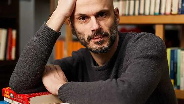 Nicola Lucchi: «Il fantasma Daniel parla di emarginazione e della mia ...