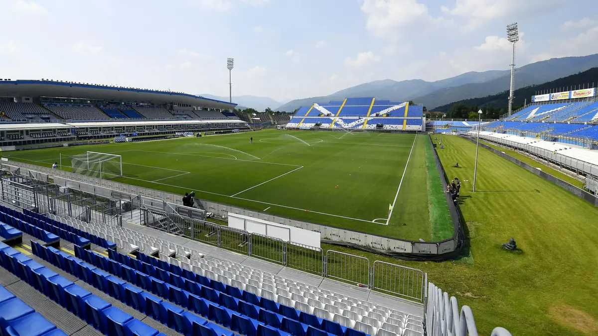 Nuovo Brescia: allenamenti a Salò, cosa succede per lo stadio ...