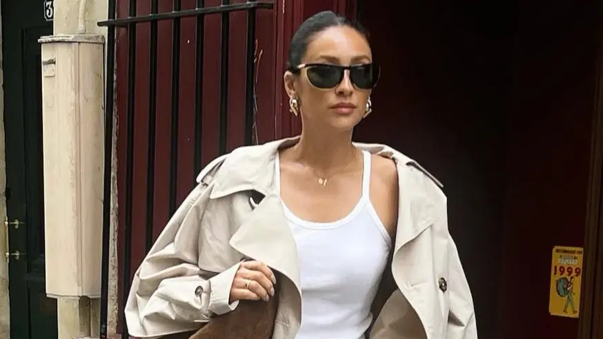 L’attrice di «You» Shay Mitchell a Gardaland: il video su Oblivion ...
