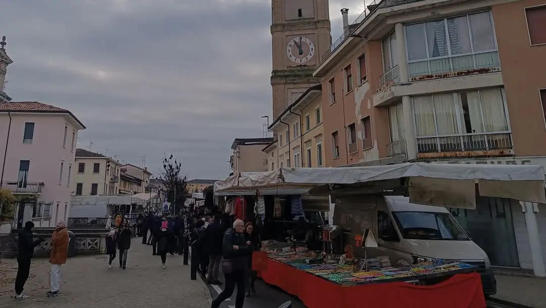 A Carpenedolo torna la fiera del Torrone, tra devozione e gusto ...