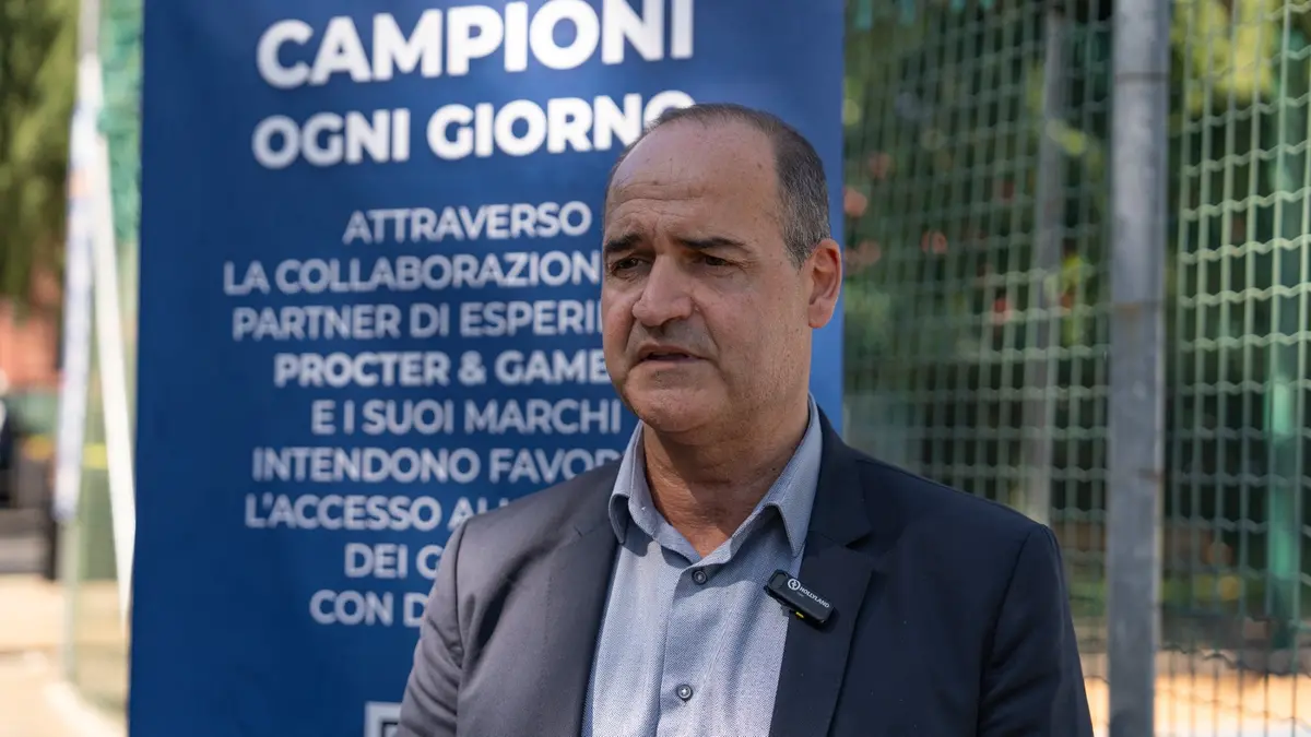 Comunicato Stampa: ESSELUNGA E P&G DONANO UNA NUOVA VITA AI PODI ...
